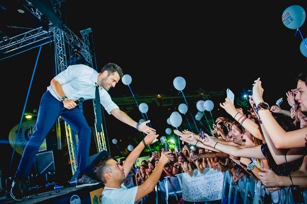 Κωνσταντίνος Αργυρός: Η μαγική βραδιά στην Θεσσαλονίκη και το Αστέρι της Ευχής! - Zinapost.gr