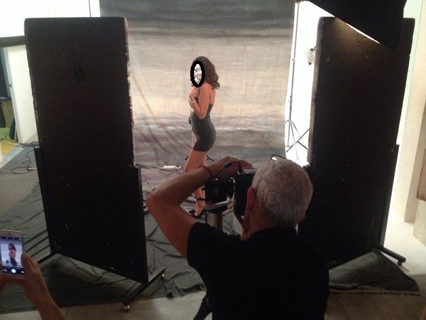 Πιο sexy από ποτέ σε φωτογράφιση εντυπωσιακή Ελληνίδα τραγουδίστρια! (Φωτογραφίες) - Zinapost.gr