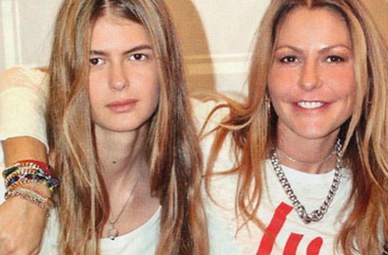 H πολύτιμη λίστα «αγάπης» που έστειλε η Αμαλία Κωστοπούλου στη μητέρα ...