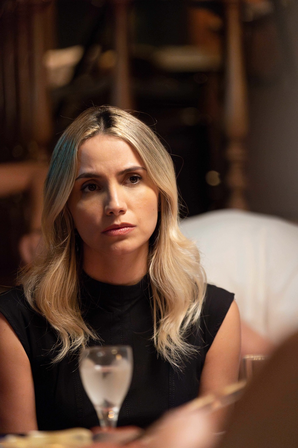 Παιχνίδια εκδίκησης- Οι ήρωες μας βάζουν στη ζωή τους (Photos) - Zinapost.gr