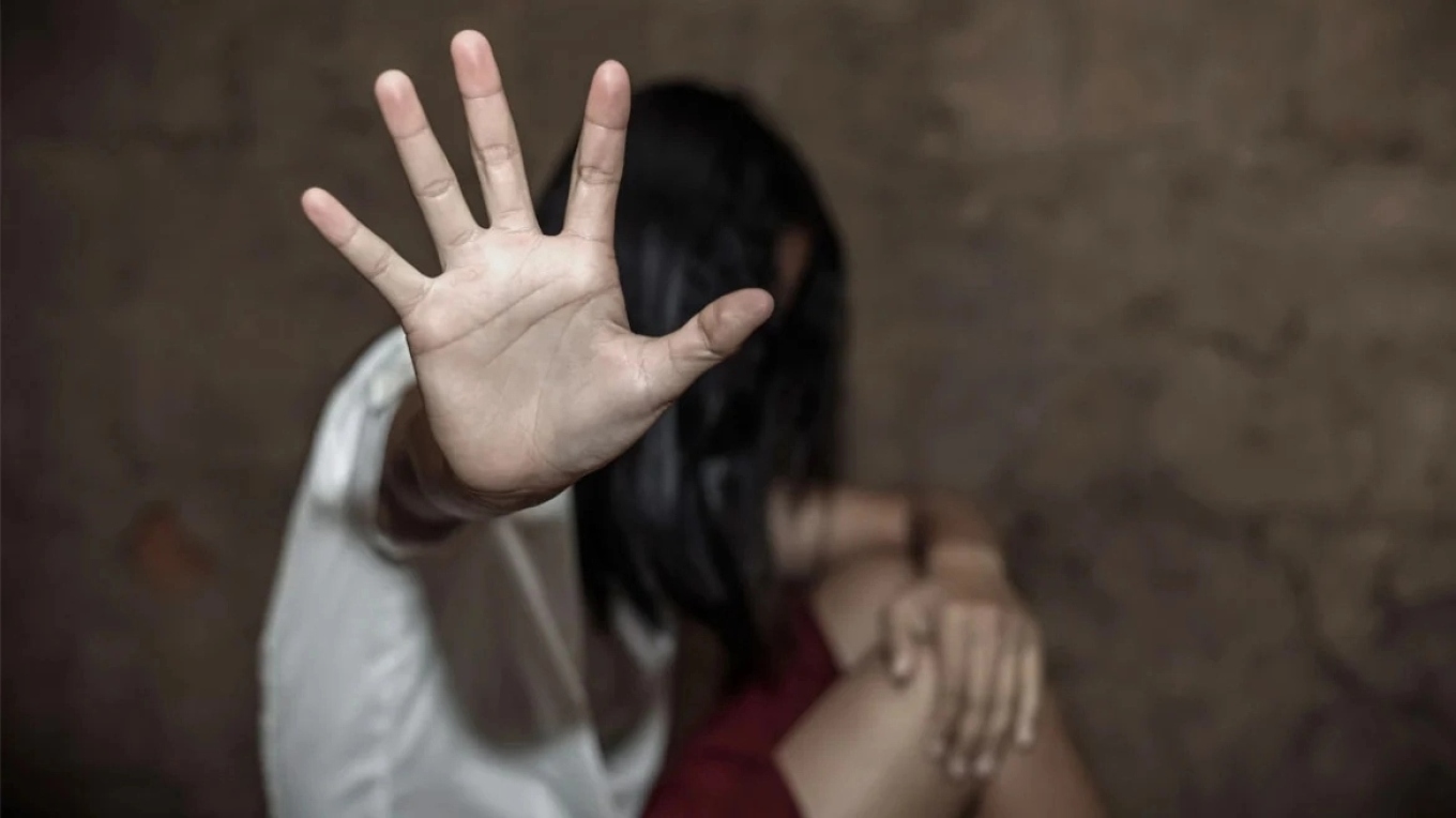 Κάθειρξη 25 ετών σε 64χρονο που βίασε την 7χρονη ανιψιά του και την τράβηξε φωτογραφίες ...